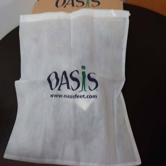 Oasis | Shoes | New Oasis Trek Sneakers | Poshmark